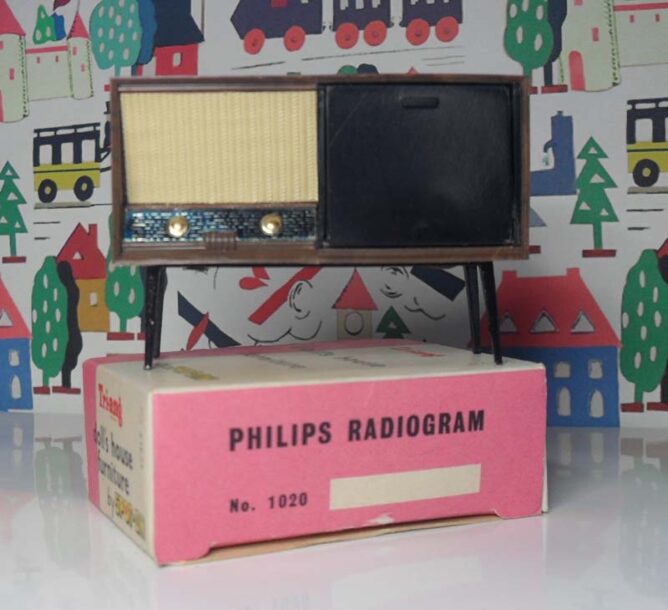 Triang Spot On Living Room Furniture | Shed on the Pond